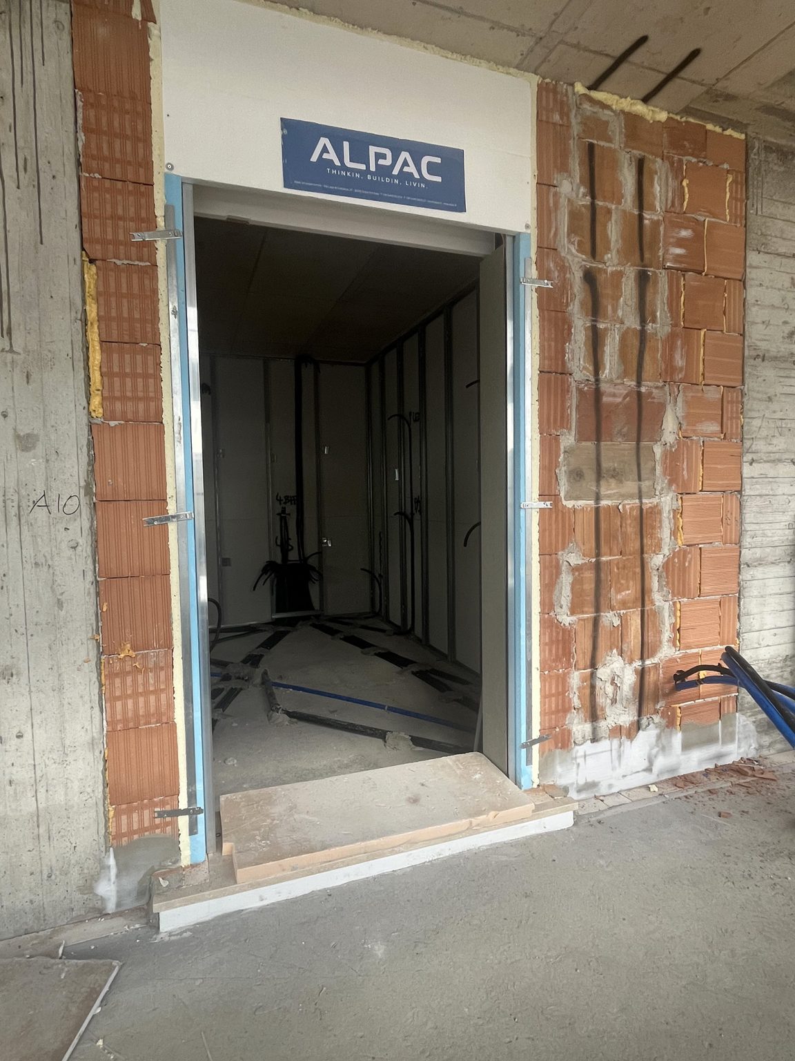 Civico 11, Viterbo: nel complesso monoblocchi per avvolgibili Alpac